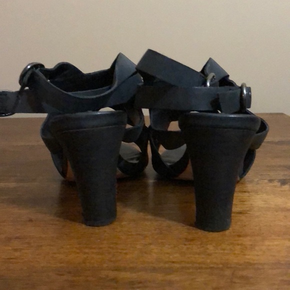 Max Studio | Shoes | Leon Max Max Studio Black Leather Heeled Sandals ...